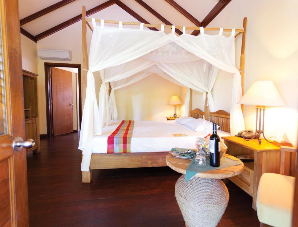 Filitheyo Island Resort - Exclusive Simply Maldives Offers